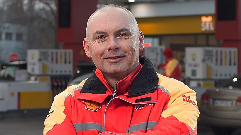 Emil Doradca paliwowy / Pracownik podjazdu | O Shell